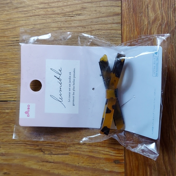 Daiso | Accessories | Vintage Daiso Tortoise Shell Hair Clip Nwt | Poshmark